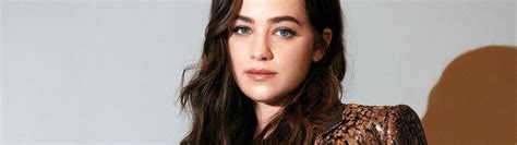 X Resolution Mary Mouser Actress X Resolution