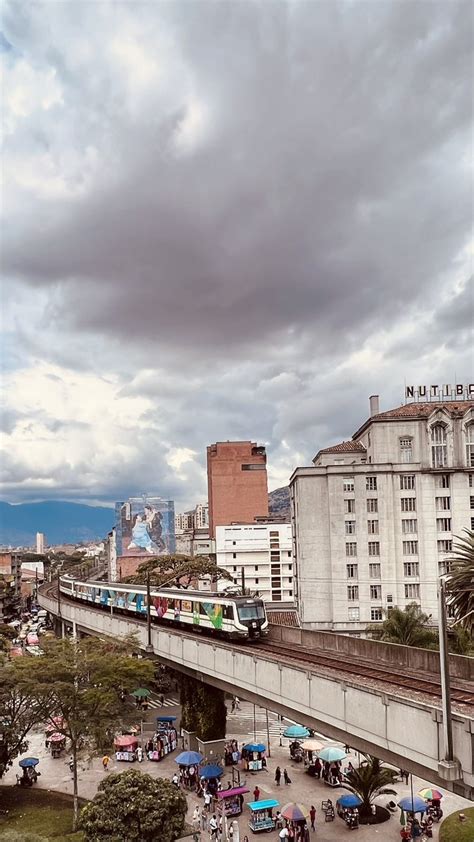 Metro de Medellín TuHistoriaNosMueve on Twitter RT SOFIA KASPAR