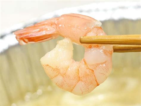 ローソンの鍋焼うどんは幕の内弁当みたいなにぎやか具材がうれしい mitok ミトク