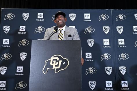 College Football World Reacts To Deion Sanders Major Recruiting