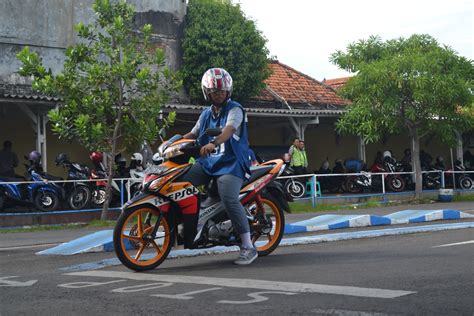 Page SATLANTAS POLRESTABES SURABAYA