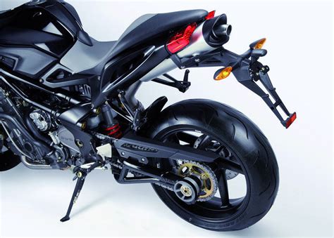 Benelli TnT 899 Tonado Naked Tre 2011 Fiche Moto