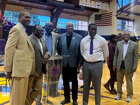 South Memphis Antonio Harris Glad To Be Back At Lemoyne Owen Memphis
