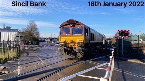 Minute Raise Delay Sincil Bank Level Crossing Youtube