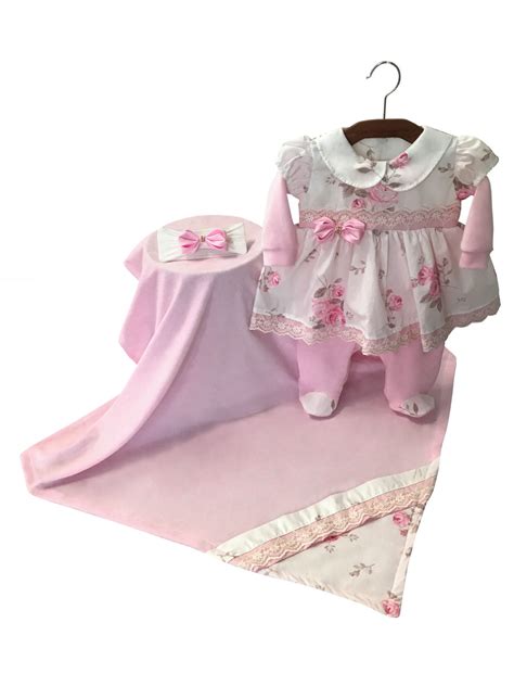 Saída de Maternidade Pandora Menina Rosa de Plush Manta Elo7