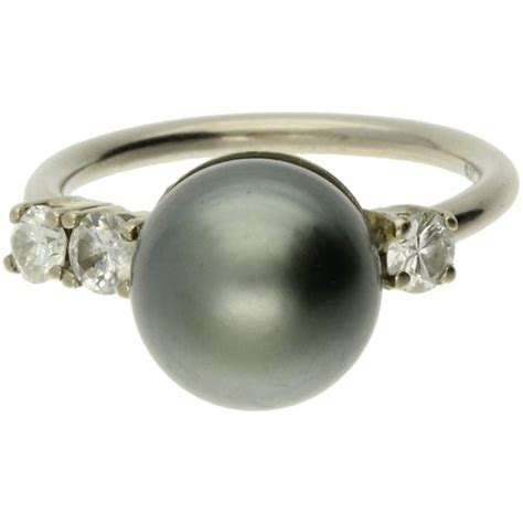 Ring Af Hvidguld 14kt Fattet Med Brillanter Ialt Ca 0 45ct Samt En
