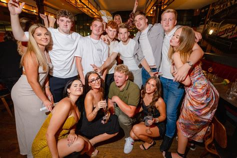 Sintillate Bottomless Party Brunch At Brix London Sintillate