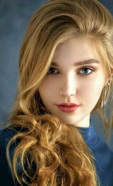 Top 20 Most Gorgeous Blue Eyed Girls Wallpaperspics Top 10 Ranker