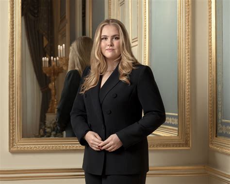 Princess Catharina Amalia Looks So Regal In New Birthday Portrait HELLO