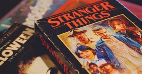 Un passionné de cinéma a recréé de magnifiques versions VHS de films