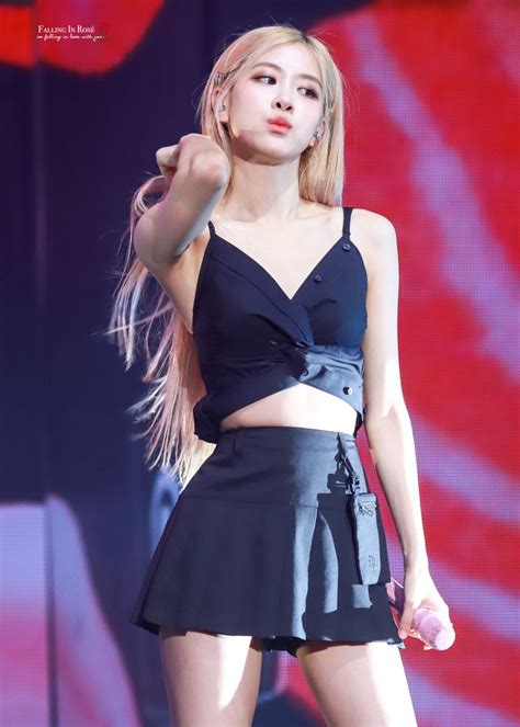 FALLING IN ROSÉ on Twitter Blackpink fashion Rose outfits Rose