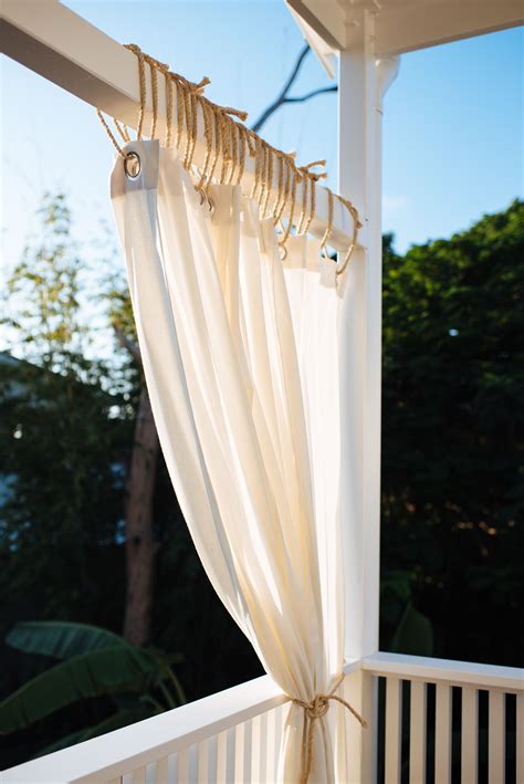 How To Hang Curtains On An Apartment Patio At Ryanelovelaceo Blog