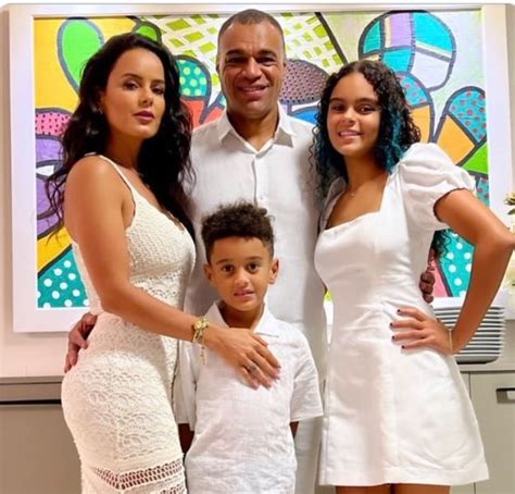 Tente não sorrir ao ver como estão os filhos de Denílson e Luciele