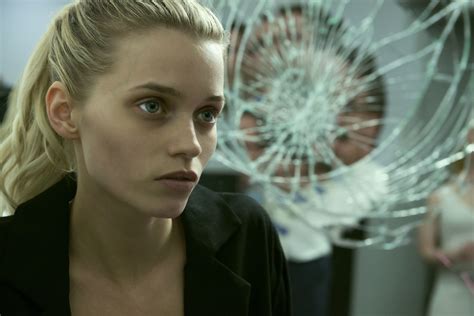 Abbey Lee Kershaw Nua em The Neon Demon O Demónio de Néon