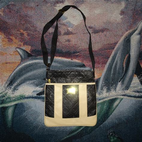Louis Vuitton Women S Black And Tan Bag Depop
