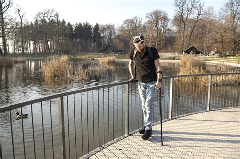 Uomo Paralizzato Torna A Camminare La Rinascita Dopo 12 Anni Fermo Luce