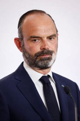 Douard Philippe Pourquoi Sa Barbe Est Elle Devenue Blanche Closer