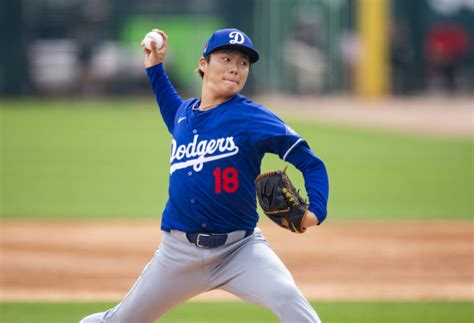 MLB 투수 최고액 야마모토 시범경기 두 번째 등판서 3이닝 5실점 매일신문
