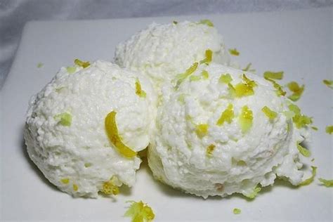 Buttermilch Zitronen Mousse Light Von Deadmidnight Chefkoch