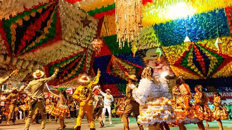 ESTA é a maior Festa Junina do Brasil veja onde a quermesse acontece