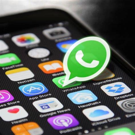 WhatsApp lanza una función para fijar mensajes en los chats grupales