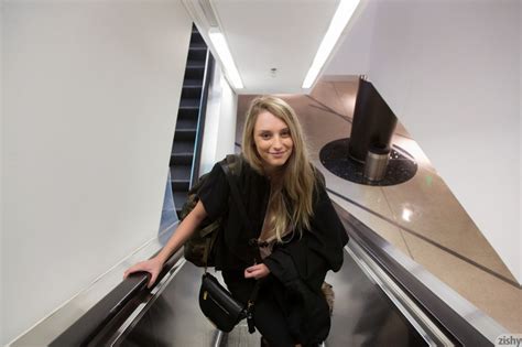 Black Clothing Model Women Zishy Blonde HD Wallpaper Rare Gallery