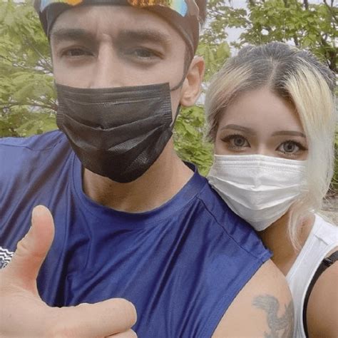 39살먹고 맨날 해 제이제이줄리엔강 19살 연하 여친이랑 결별 후 결혼 언급