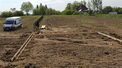 Jak wykonać fundament pod ogrodzenie Full HD Budowa domu za 150 tys