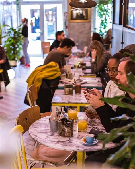 Una cafetería moderna con el talante de Francisco Segarra