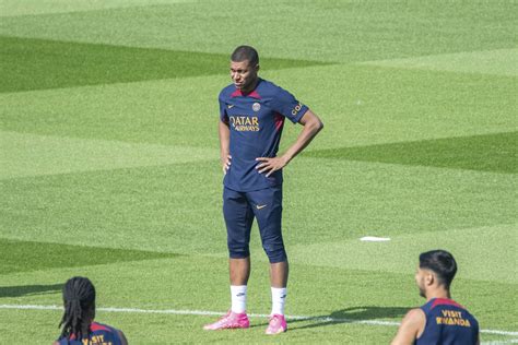 Real Madrid Mbappé 14 de agosto Resumen de noticias de su posible