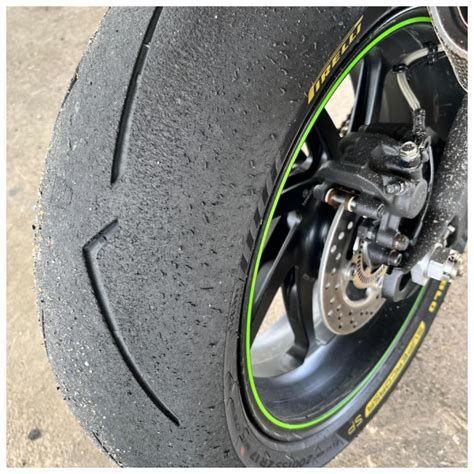 PIRELLI DIABLO SUPERCORSA V4 SP のパーツレビュー ZX 10R 風民 BKK みんカラ