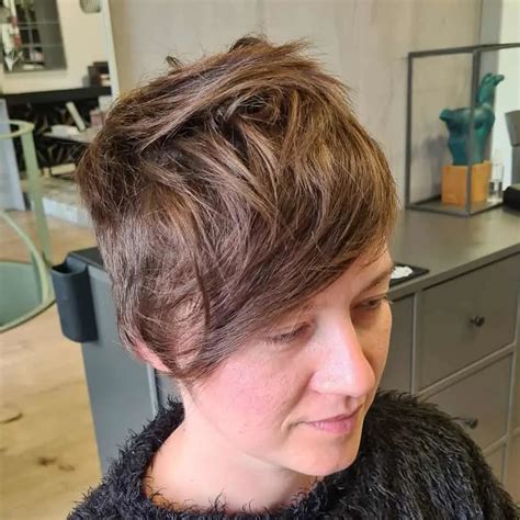 Karen Haircuts Avoid These 15 Hated Styles HairstyleCamp