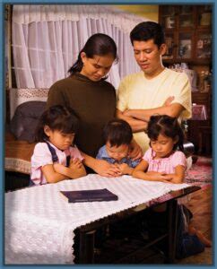 Im Genes Cristianas Sobre La Familia Unidas En Oraci N