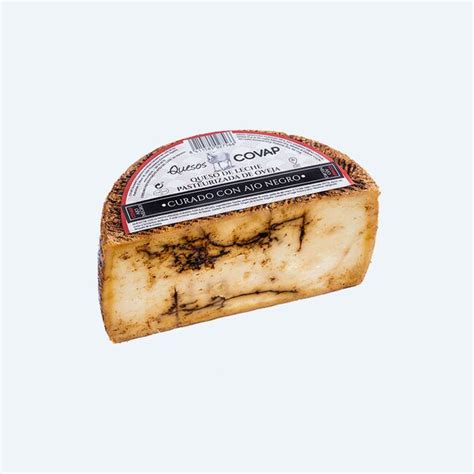 Queso Pasteurizado Curado De Ajo Negro Mitad
