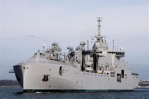 EN IMAGES À bord du Jacques Chevallier navire ravitailleur dernier