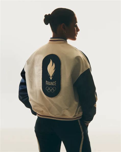 JO Paris 2024 Le Coq Sportif présente les tenues de l équipe de