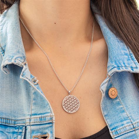 Halskette Blume Des Lebens In Silber Mit Zirkonia Steinen Lora Moi