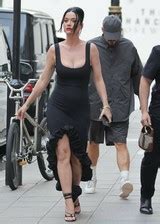Katy Perry Boobs Cleavage In A Tight Dress Boobie Blog Big Tits