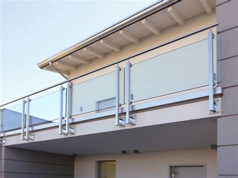 Pourquoi Choisir Un Garde Corps En Verre Pour Son Balcon