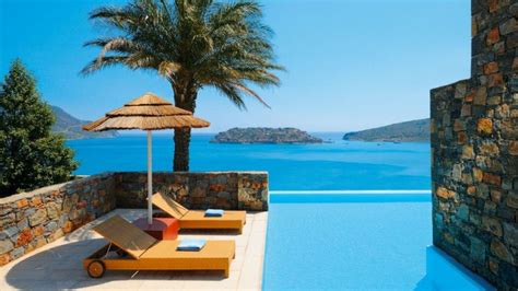 Choose Your Magic Travel Most Amazing Infinity Pools Around The World