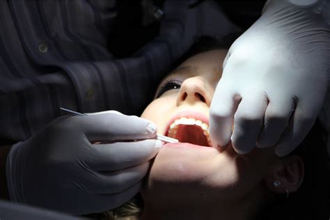 4 Avantages Des Implants Dentaires Centre Dentaire Cousineau