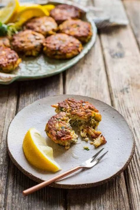 Easy Maryland Jumbo Lump Crab Cakes