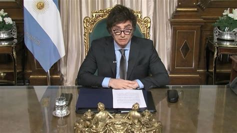 La bicameral de los DNU convoca a ministros para analizar si es válido