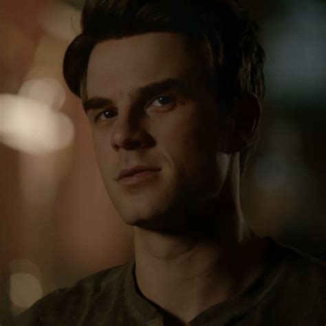 Pin De Lanie Lloyd Em Nathaniel Buzolic Em Sobrenatural