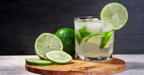 Receita de Caipirinha Tradicional Método da Caipirinha Perfeita