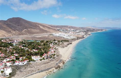 The Best Place To Live Or Buy Property In The Canary Islands Pss Removals