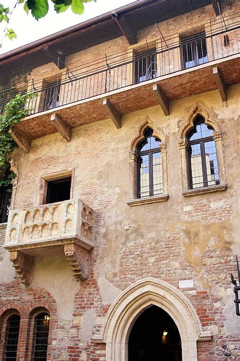 Romeo Dan Juliet Balkon Outdoor Mediterania Yang Terkenal Foto Latar