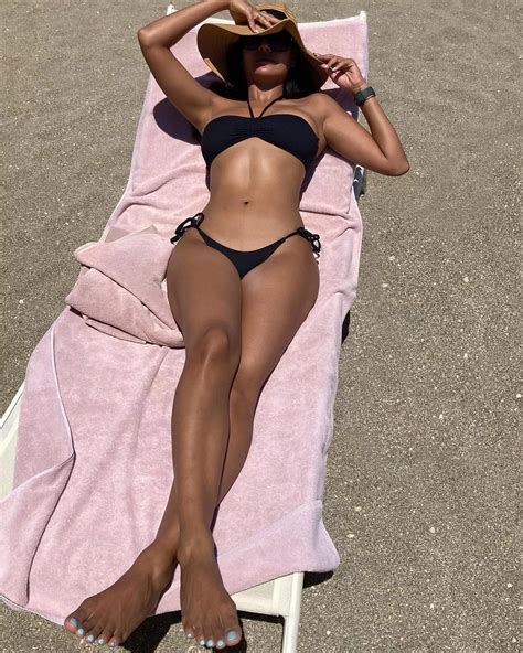 Esha Gupta Nudes Theratio Nude Pics Org