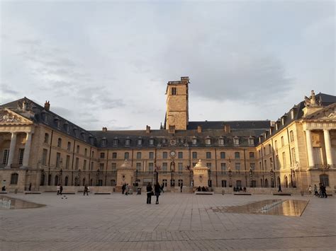 Palais des ducs et des États de Bourgogne Tourisme Dijon ViaMichelin
