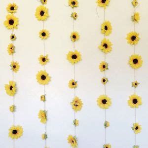 25 DIY Dollar Store Sunflower Decor Ideas Papiersonnenblumen